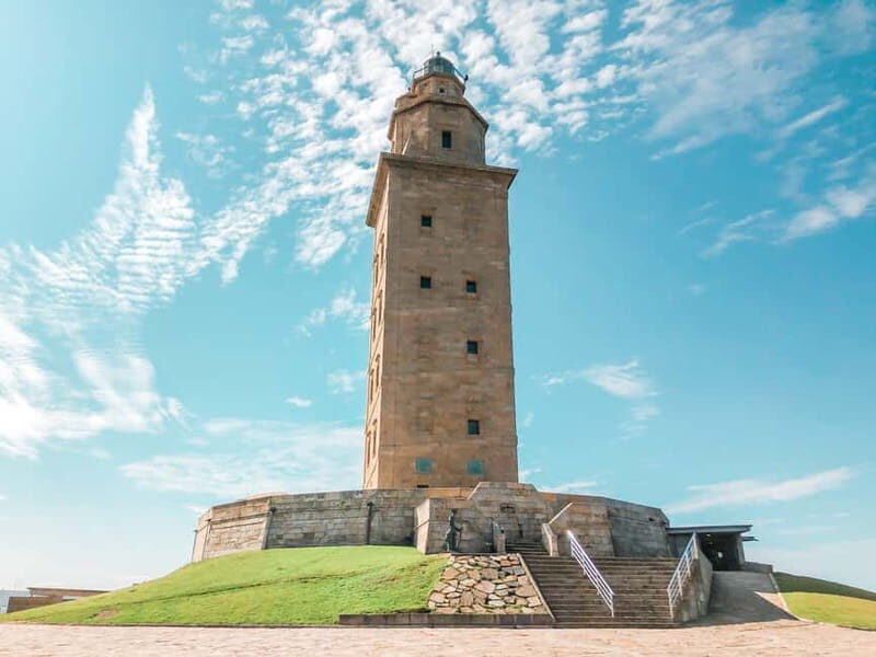 From Santiago: A Coruña & Betanzos Full-Day Coastal Tour - Detailed Breakdown of the Itinerary and Experience