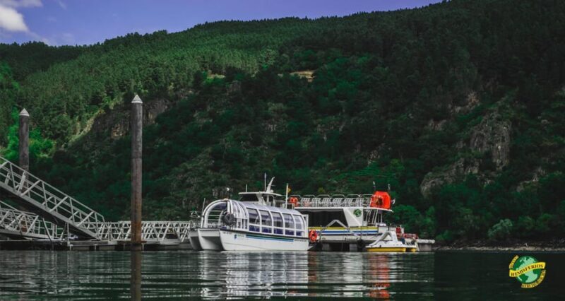 From Santiago: Ribeira Sacra Tour & Boat Trip - Source