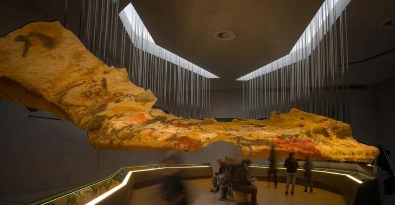 From Sarlat-la-Canéda: Lascaux IV and Cave Art Full-Day Tour - Starting Point and Transportation