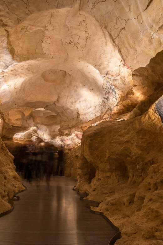 From Sarlat-la-Canéda: Lascaux IV and Cave Art Full-Day Tour - Les Eyzies-de-Tayac and the Prehistory Museum