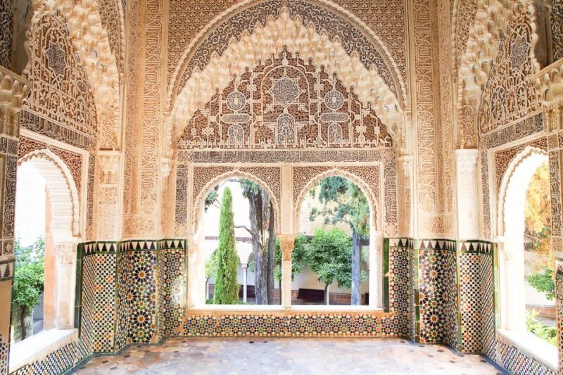 From Seville: Granada Day Trip with Alhambra and Albaicín - What the Tour Includes and What to Keep in Mind