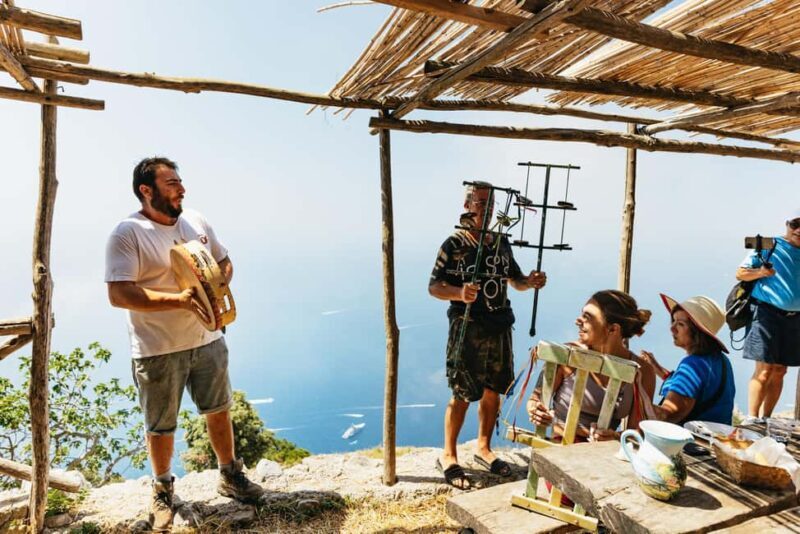 From Sorrento: Path of the Gods Guided Hike with Transfers - The Guides and Group Experience