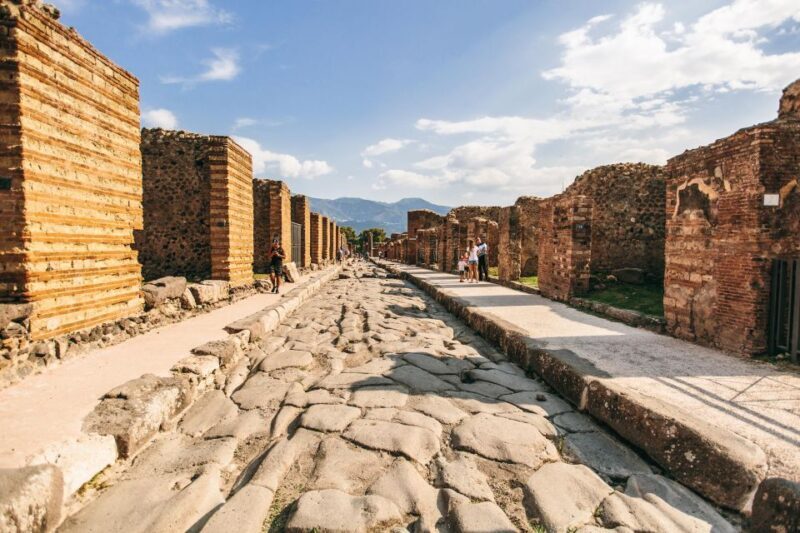 From Sorrento: Pompeii with an Archaeological Guide & Ticket - Discover Pompeii with an Expert Guide from Sorrento: A Practical Review
