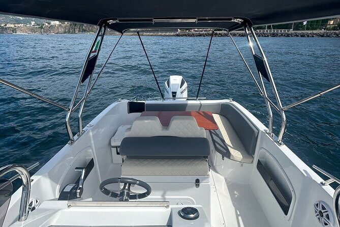 From Sorrento : Private Capri Island Tour with Saver 28ft - FAQs