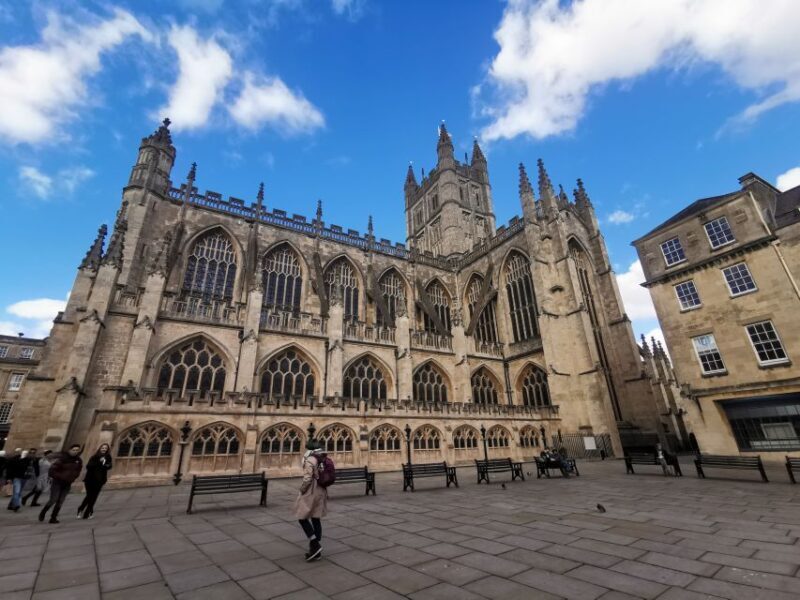 From Southampton: Stonehenge and Bath Guided Day Trip - Transportation & Group Size
