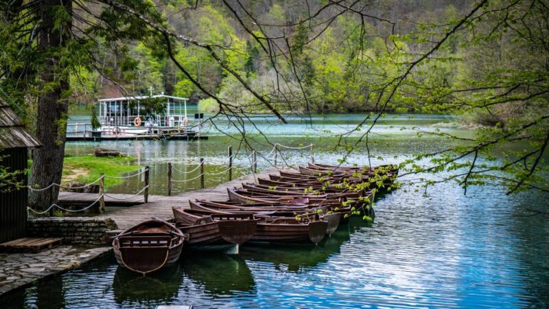 From Split/Trogir/Omi: Plitvice Lakes Guided Group Tour - Who Is This Tour Best For?