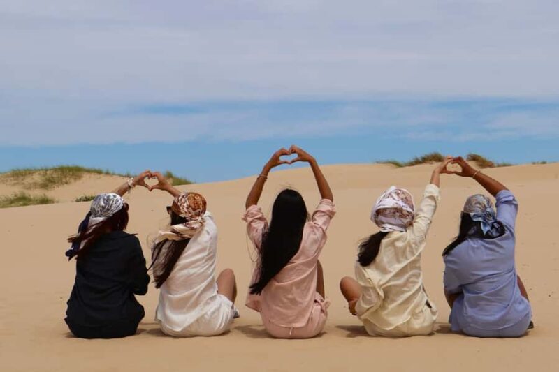 From Sydney: Port Stephens, Anna Bay, Sandboarding & Hike - Key Points