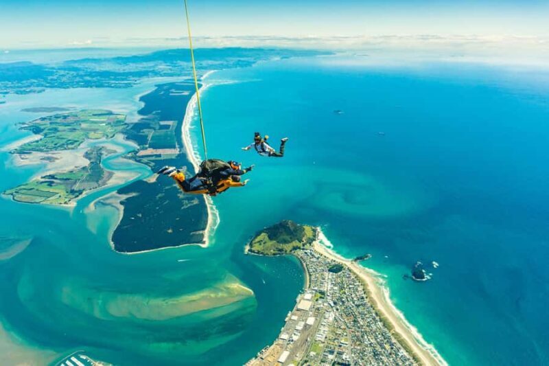 From Tauranga: Skydive over Mount Maunganui - From Tauranga: Skydive over Mount Maunganui — A High-Flying Adventure