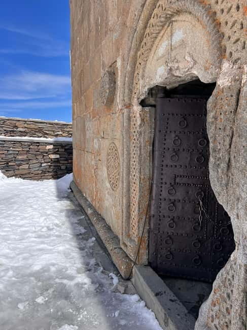 From Tbilisi: Kazbegi Day Trip with Ananuri & Gudauri - Key Points