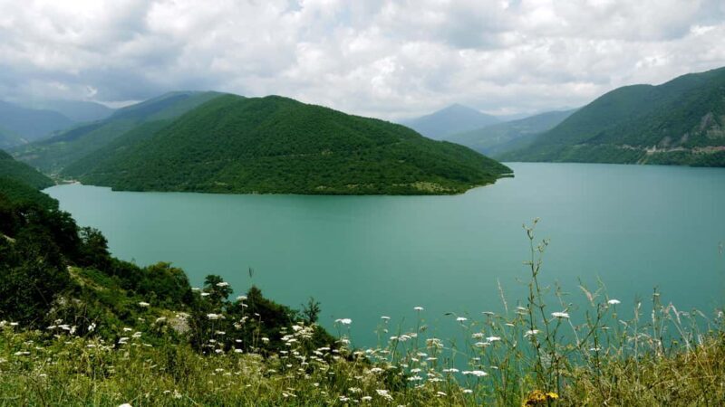 From Tbilisi to: Gudauri and Kazbegi Day Trip including JEEP - Who Should Book This Tour?