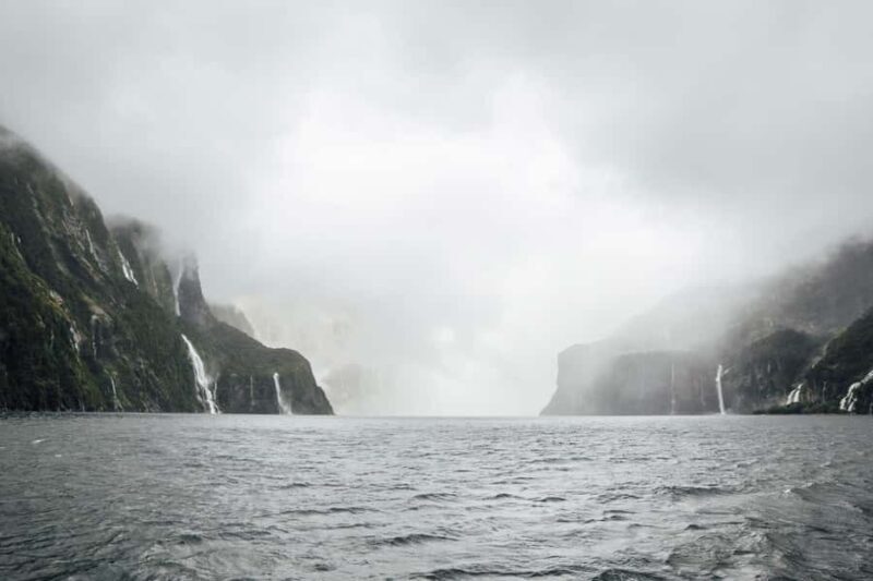 From Te Anau: Milford Sound Coach Tour and Cruise - FAQ