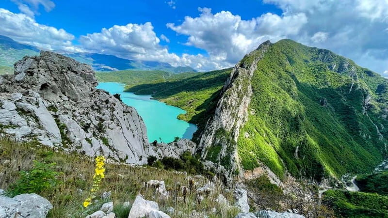 From Tirana: Hike on Gamti Mt & Bovilla Lake on Land Rover - Gamti Mountain: Hiking with a View