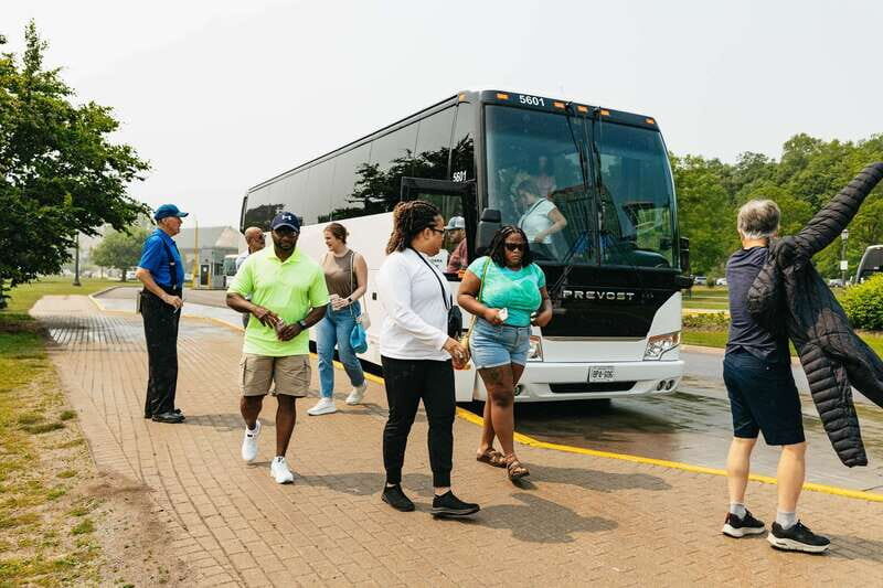 From Toronto: Niagara Falls + Winery, Cruise, & Lunch Option - Transportation and Guides