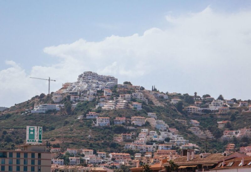 From Valencia: Day Trip to Peñiscola with Castle Visit - Key Points