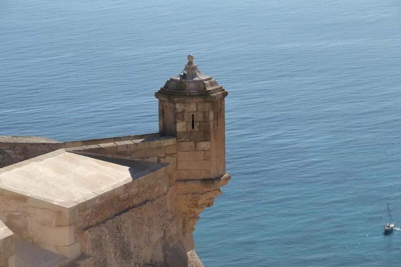 From Valencia: Pink lagoon and Alicante, colors, sea and sunshine. - Key Points