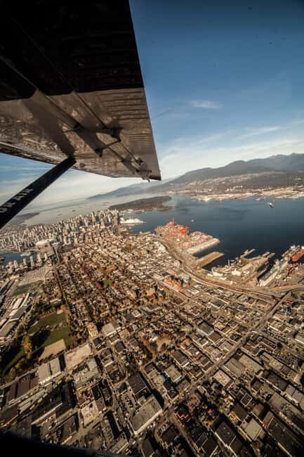 From Vancouver,BC: One-Way Scenic Seaplane Flight to Seattle - Approaching Seattle: Descending Into Lake Union