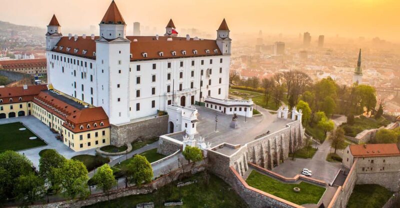 From Vienna: Bratislava with Local Guide, Castle & UFO Views - Key Points