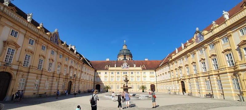 From Vienna: Scenic Hallstatt & Historic Salzburg Day Tour - Who Is This Tour Best For?