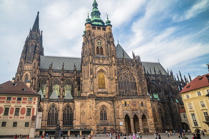 From Vienna to Prague Full Day Trip - Key Points