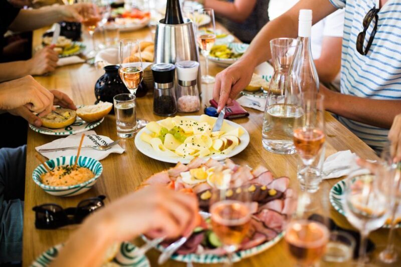 From Vienna: Wachau Valley Day Tour with Wine Tasting - Key Points