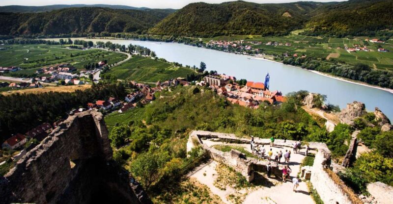 From Vienna: Wachau Valley Day Tour with Wine Tasting - What Makes This Tour Stand Out