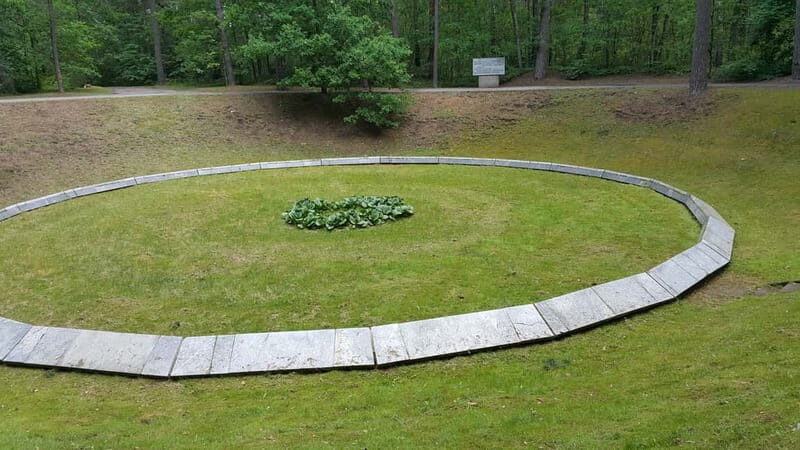 From Vilnius: Kaunas, Trakai and Paneriai Forest - What You Can Expect from This Tour