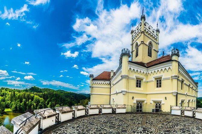 From Zagreb: Trakoan Castle & Varadin Private Guided Tour - Overview of the Tour Experience