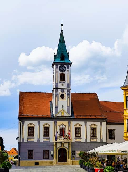 From Zagreb:Discover North Croatia, Museums, Castle and City - A Deep Dive into What You Can Expect