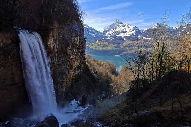 From Zurich: Breathtaking waterfall and lakes private tour - The Sum Up