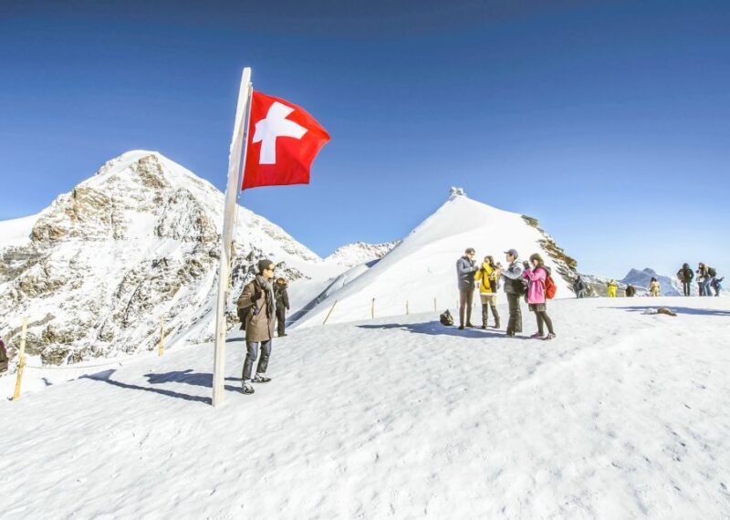 From Zurich: Day Trip to Jungfrau and Interlaken - Guides & Customer Service