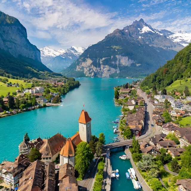From Zurich: Interlaken and Grindelwald Private Day Tour - Grindelwald and Lauterbrunnen