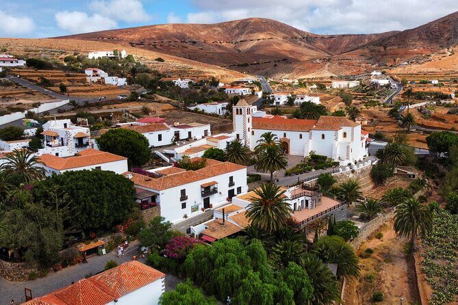 Fuerteventura: ALL highlights in 1 day with Guide. - Pozo Negro & Optional Cheese/Goat Farm