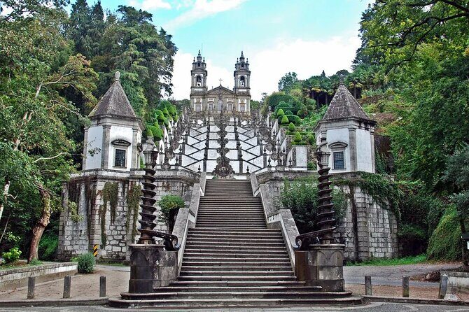 Full-Day Braga & Guimarães Guided Semi-Private Tour with Lunch from Porto - An In-Depth Look at the Itinerary