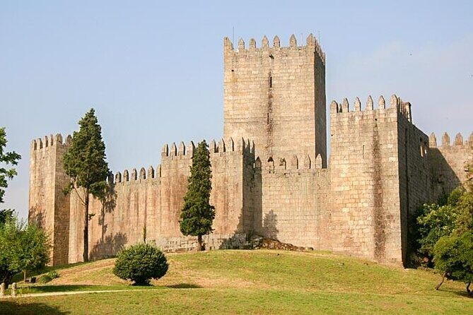 Full-Day Braga & Guimarães Guided Semi-Private Tour with Lunch from Porto - Who Is This Tour Best For?