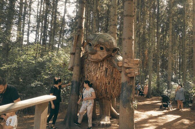 Full-Day; Castle, Palace, Cathedral & Viking ships Tour - FAQ