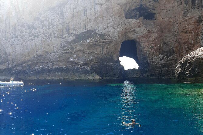 Full day catamaran tour in Alghero - An In-Depth Look at the Itinerary