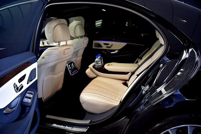Full-Day Executive Chauffeur Service in Amsterdam - An In-Depth Look at the Full-Day Chauffeur Service