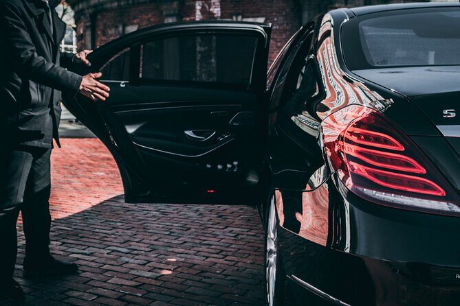 Full-Day Executive Chauffeur Service in Amsterdam - FAQ