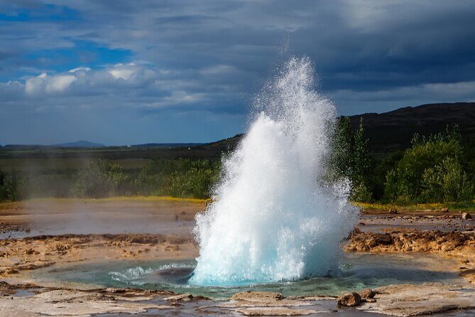 Full-Day Golden Circle Private Tour from Reykjavík - Discovering the Golden Circle: What to Expect