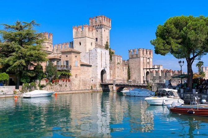 Full-Day Lake Garda and Desenzano del Garda from Milan - small group tour - Discovering the Beauty of Lake Garda and Sirmione from Milan
