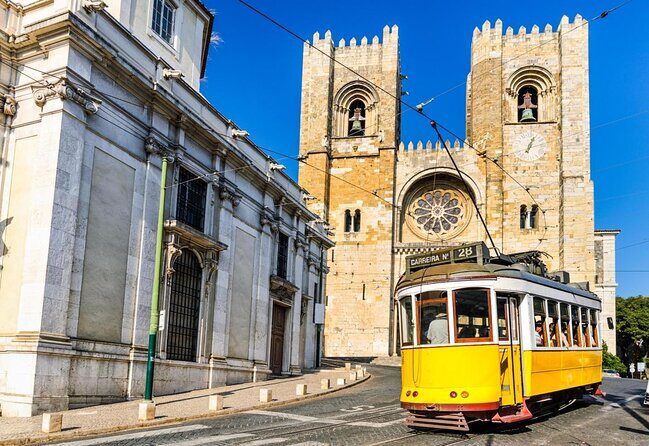 Full Day Lisbon Tour with Local Guide in Private Eco Tuk Tuk - Key Points