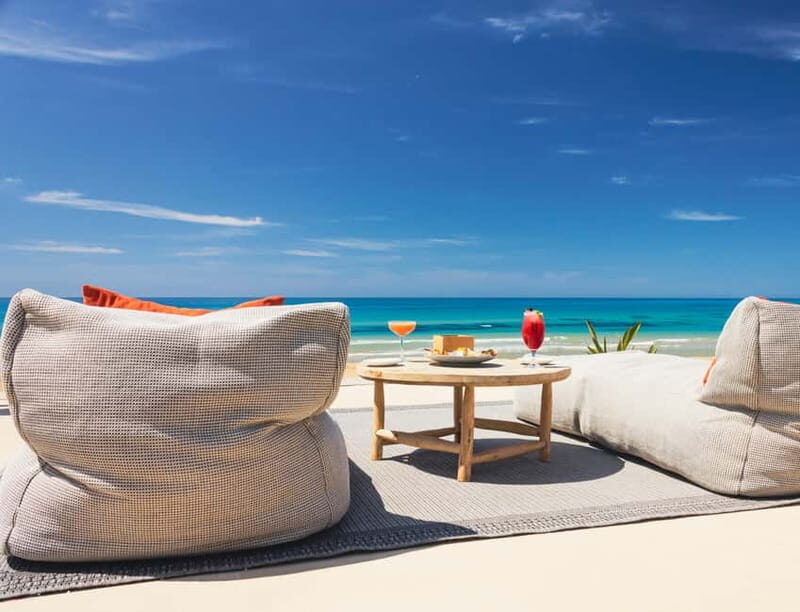 Full Day Pass to Cala Manbrù Beach Club - Key Points