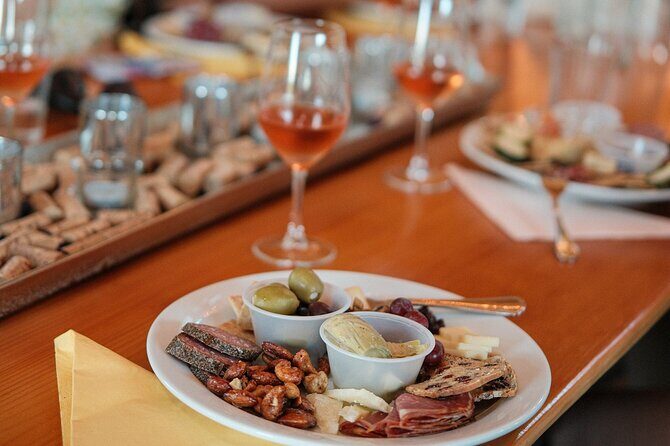 Full Day Pontiac Wine & Cider Tour - Day Trip From Ottawa & Gatineau - In-Depth Look at the Pontiac Wine & Cider Tour