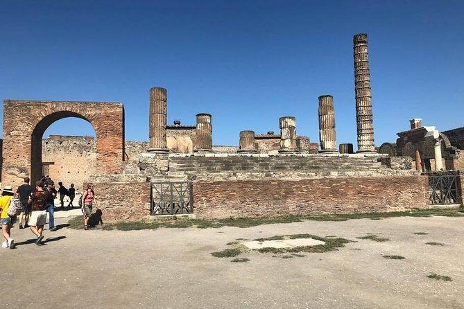 Full-Day Private Capri and Pompeii from Sorrento - Exploring Capri: From the Port to the Garden of Augustus