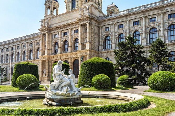 Full day PRIVATE GUIDED VIENNA tour from Budapest with lunch and drinks - FAQ