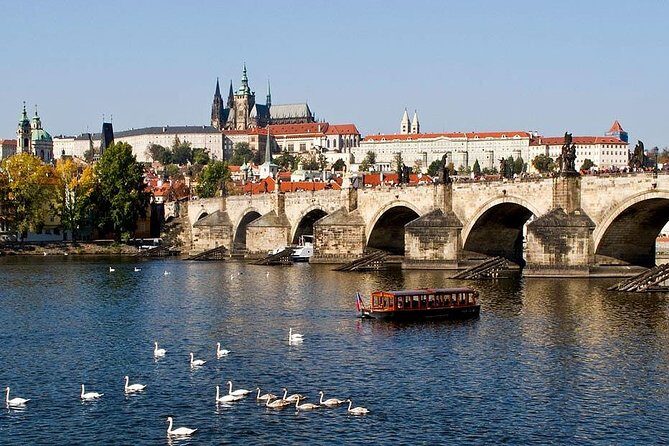 Full-Day Private Prague City tour: Prague Castle and Vltava River Cruise - Exploring Prague in a Day: A Deep Dive into the Private Castle and River Cruise Experience