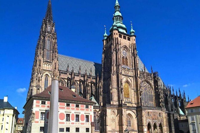Full-Day Private Prague City tour: Prague Castle and Vltava River Cruise - Why This Tour Offers Great Value