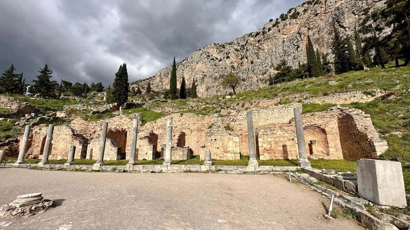 Full Day Private Tour Delphi Navel Of Earth Hosios Loukas - Why This Tour Is Worth Considering