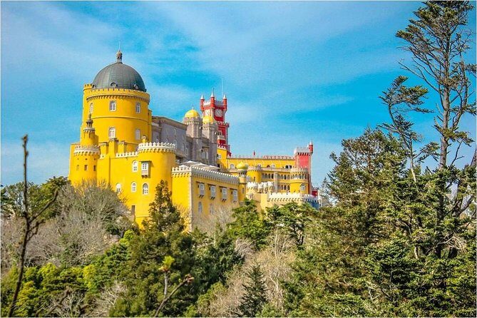 Full day Private tour Sintra + Cabo da Roca + Cascais (2 - 4 persons) - A Deep Dive Into the Sintra + Cabo da Roca + Cascais Experience