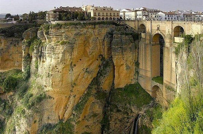 Full Day Private Tour to Ronda and Marbella from Málaga - Review Highlights from Travelers